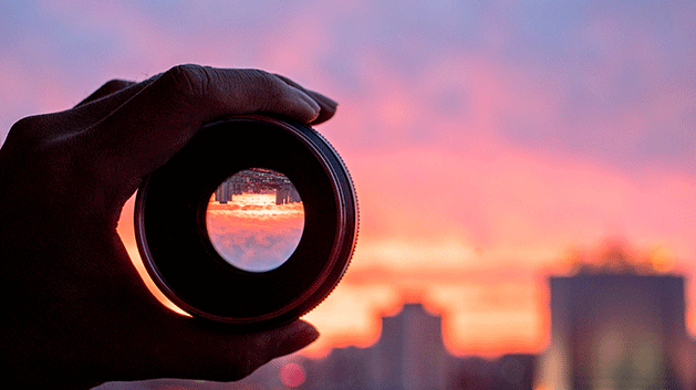 Looking upwards and outwards: why people professionals have a ...